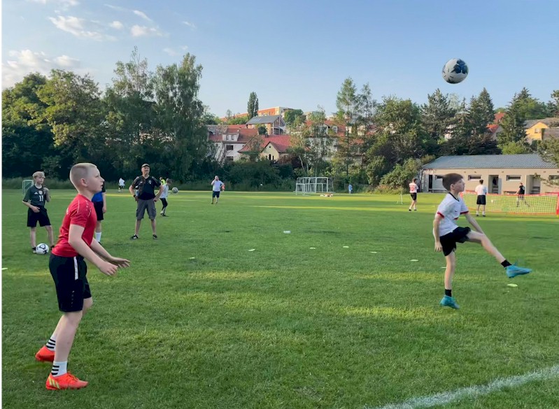 Fußballtennis auf dem Parksportplatz - weitere Fotos