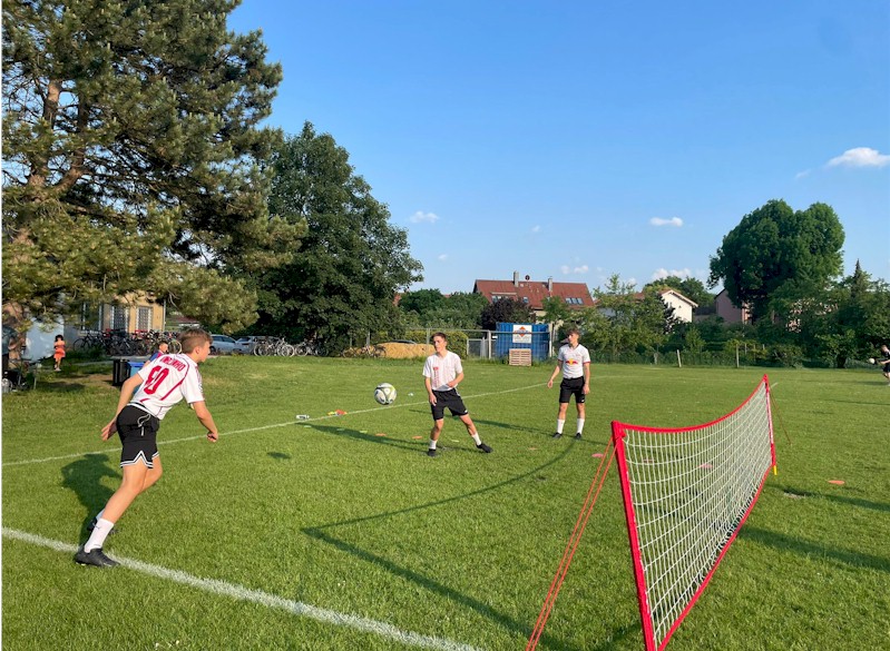Fußballtennis auf dem Parksportplatz - weitere Fotos