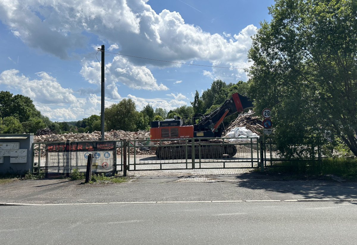 Update: Abrissbagger am EOW